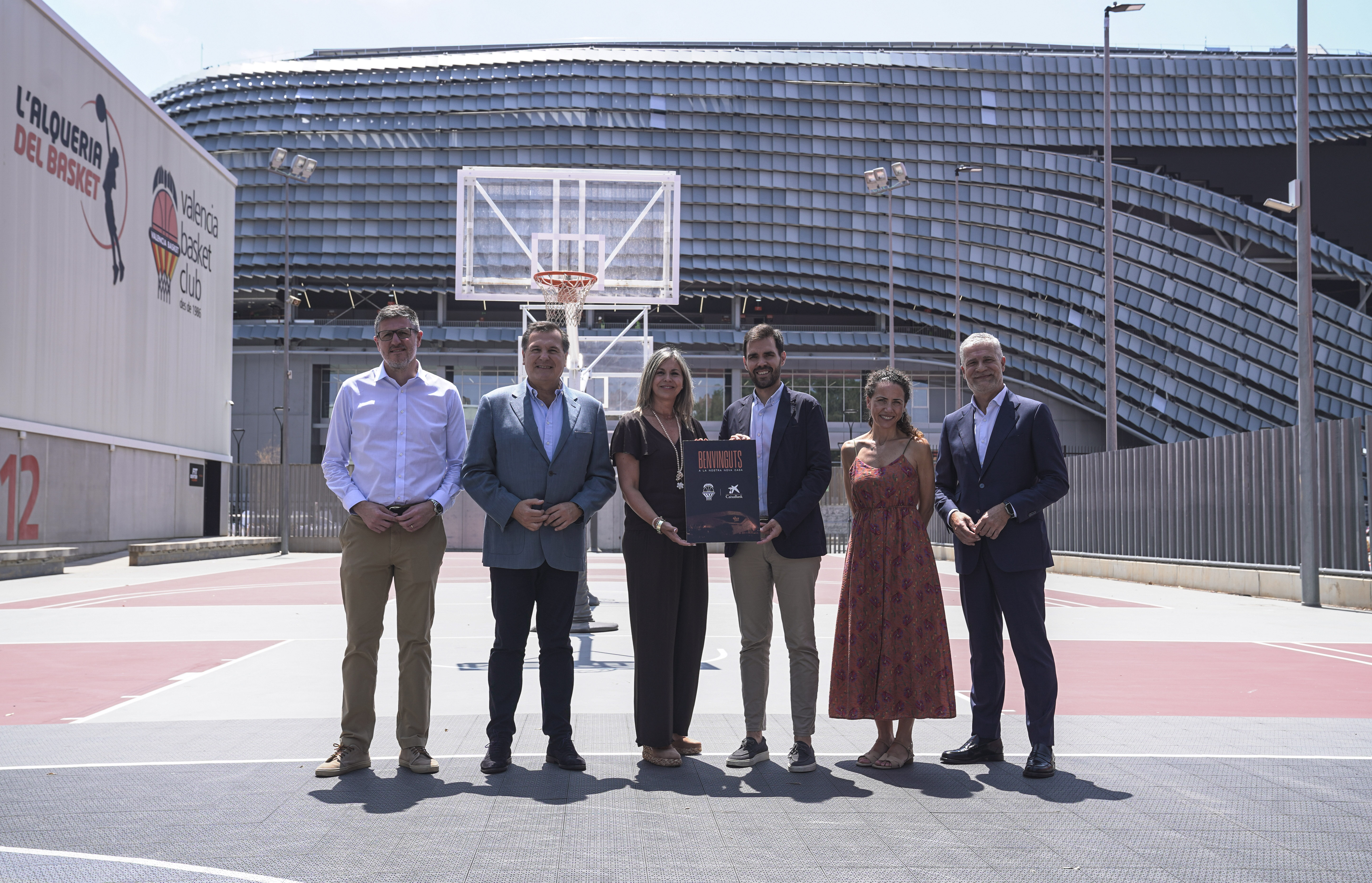 CaixaBank will continue to support Valencia Basket at the Roig Arena ...